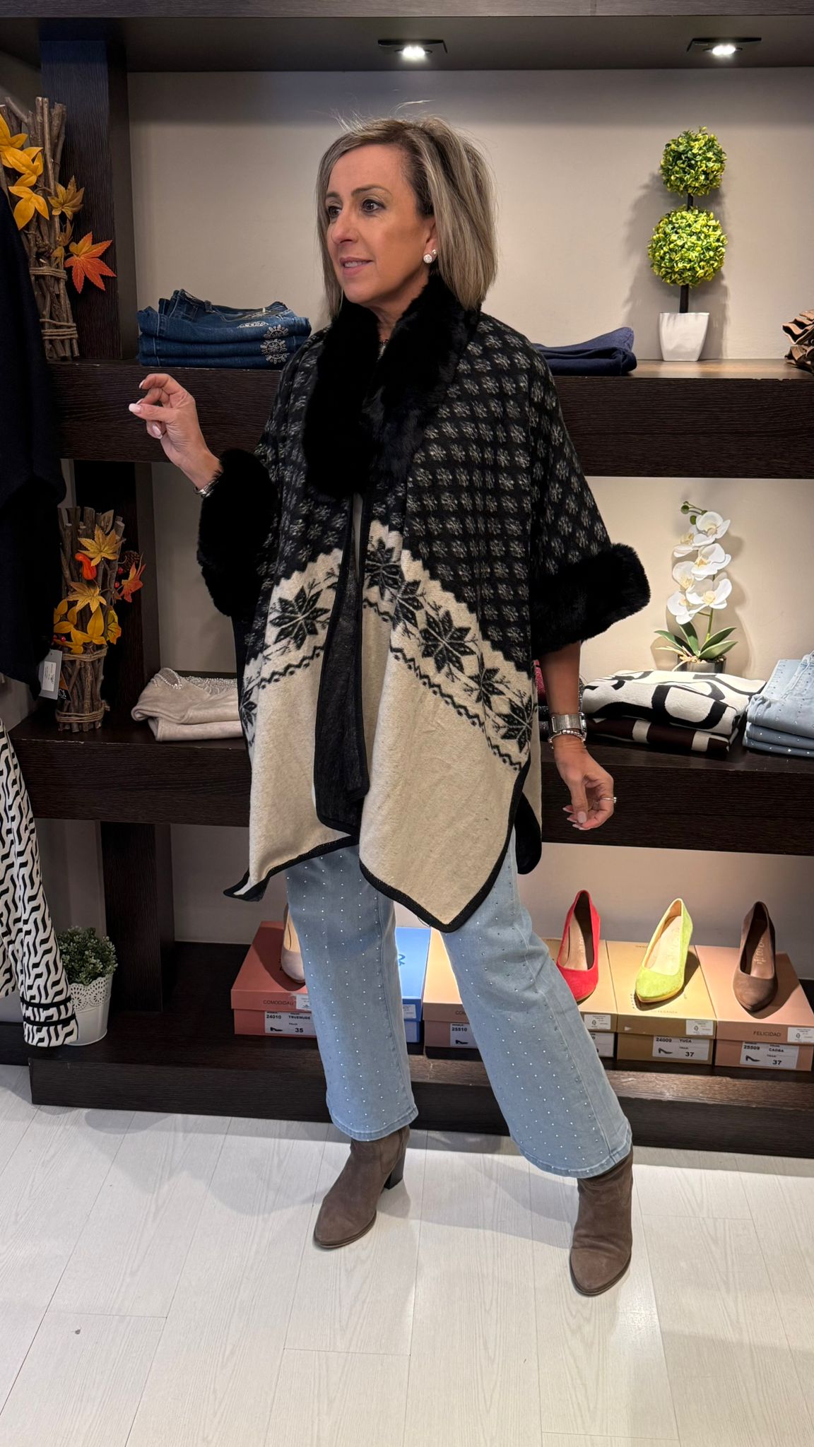 Poncho Elsa - NuRQueenS